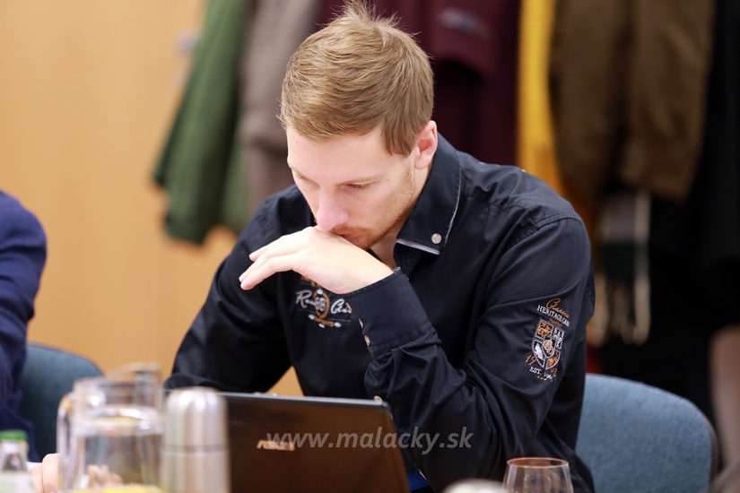 Vicemajster Slovenska Adam Janík: Biliard je najmä o hlave, ale ...